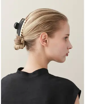 Alexandre De Paris Medium Vendome Hair Clip