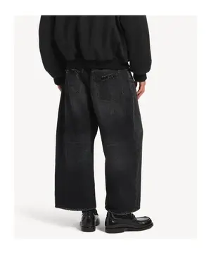Balenciaga Round Fit Wide-leg Jeans - Black