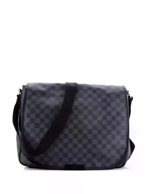 LOUIS VUITTON Daniel Messenger Bag - Black