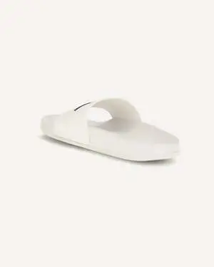 Fred Perry Rubber Slides With Embossed Logo