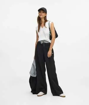 Karl Lagerfeld Ikon V-neck Tank Top In Organic Cotton