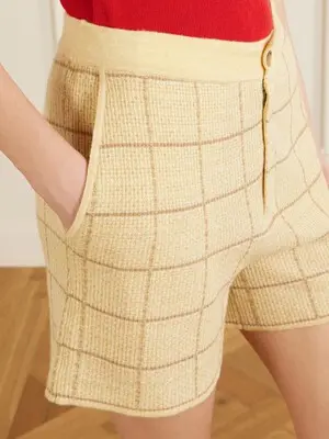 Guest In Residence Checked Knitted Cashmere And Linen-blend Shorts - Yellow