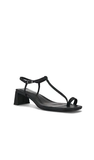 Raye Noa Sandal