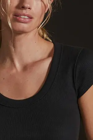 PILCRO Slim Scoop-neck Tee - Black