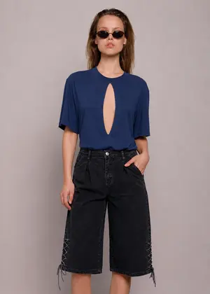 TT STUDIOS Ari T-shirt With Cut Out Detail - Navy