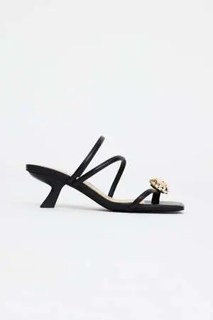 Acler Gateside Low Heel Sandals With Gold Toe Detail - Black