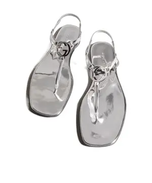 Gucci Thong Sandal With Interlocking G - Metallic Silver