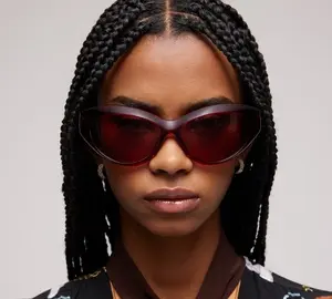 Gucci Cat Eye Frame Sunglasses - Red