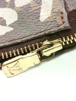 LOUIS VUITTON Monogram Graffiti Pochette Accessoires Shoulder Bag