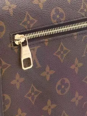 LOUIS VUITTON Monogram Pochette Metis Satchel - Brown