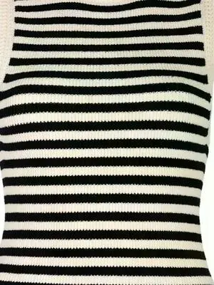 FRAME Ribbed Knit Crew Neck Vest