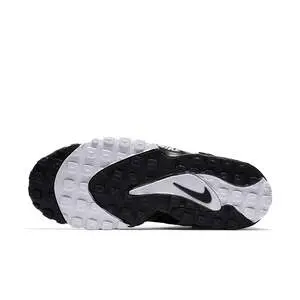 Nike Max Zoom Turf Sneakers