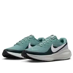 Nike Revolution Sneakers