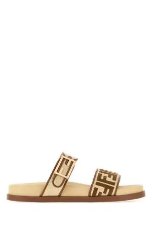 Fendi Two-tone Raffia Slip-on Sandals - Multicolor