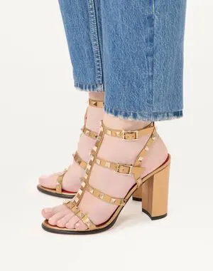 Valentino Garavani Rockstud Laminated Calfskin Sandals - Gold