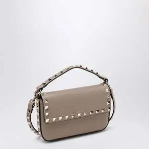 Valentino Garavani Rockstud Pouch In Grained Calf Leather - Pink