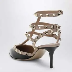 Valentino Garavani Rockstud Strap Pumps In Patent Leather - Black