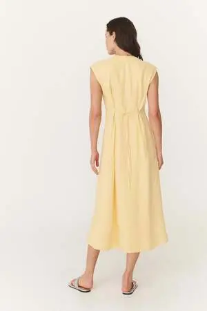 ROWIE Ro সামাজিক The Label Mira Linen Midi Dress