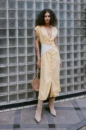 ROWIE Ro সামাজিক The Label Mira Linen Midi Dress