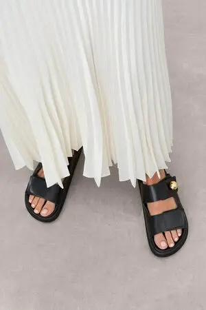 FLATTERED Red Leather Platform Slide - Noir