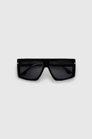 Victoria Beckham Oversized Flat Top Frame Sunglasses - Black