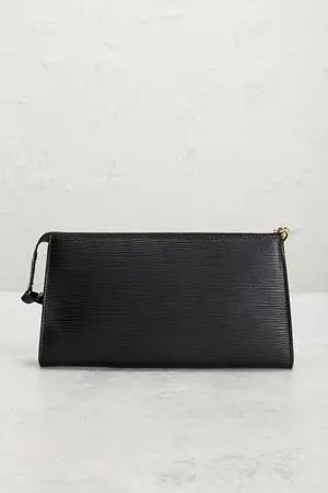 LOUIS VUITTON Epi Pochette Accessoires 24 Shoulder Bag