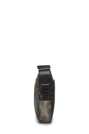LOUIS VUITTON Monogram Galaxy Alpha Messenger