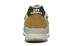 NEW BALANCE 996 Series V2 Low-top Sneakers - Brown