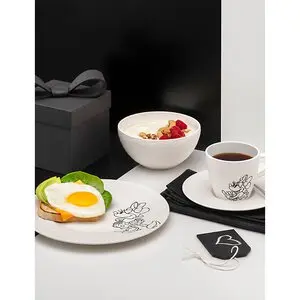VILLEROY & BOCH Manufacture Rock Blanc Mickey Mouse 4-piece Porcelain Breakfast Set