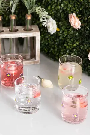 JEANNE FITZ Assorted Flowers Icon Glasses