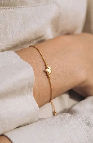 SATYA JEWELRY Golden Radiance Chain Bracelet