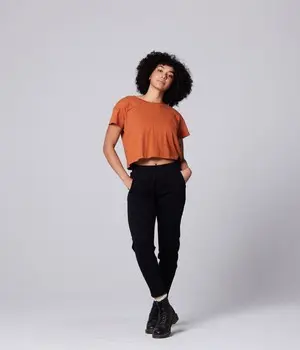 KNOWN SUPPLY Easy Crop Tee Rust