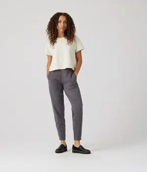 KNOWN SUPPLY Easy Crop Tee - Stone