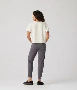 KNOWN SUPPLY Easy Crop Tee - Stone
