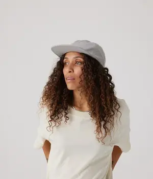 KNOWN SUPPLY 5-panel Camp Hat - Light Grey