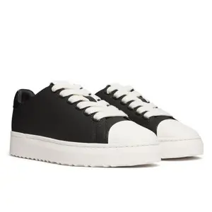 MALLET Grftr Ltc Leather Low-top Sneakers