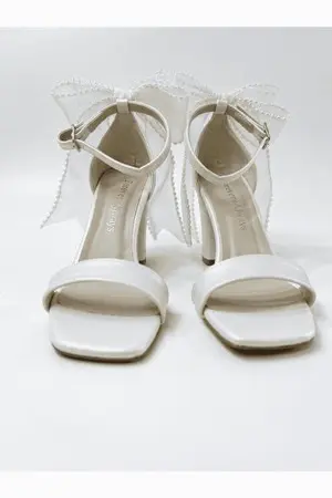 FOREVER & ALWAYS SHOES Forever & Always Evarose Bridal Block Heel Sandals With Bow Detailing