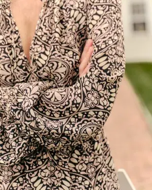 CARTOLINA Radcliff Dress In Flor Medallion