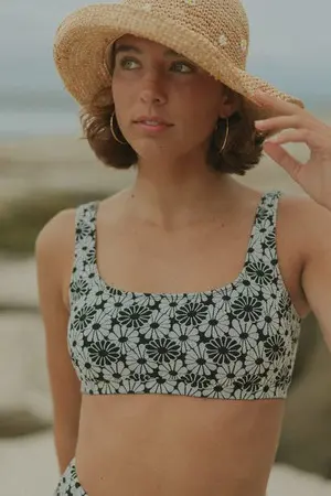 Geode Swimwear Daisy Textured Floral Square Neck Bikini Top