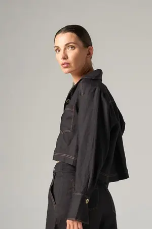 JBQ Caleb Cropped Linen Shirt With Contrast Stitching