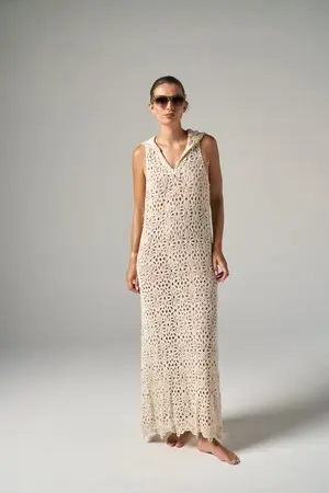 JBQ Lainey Sleeveless Maxi Dress With Hooded Detail - Oat