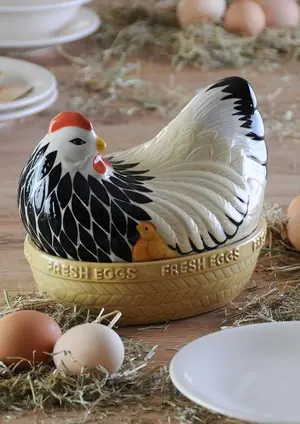 MASON CASH Home To Roost Mother Hen Egg Storage