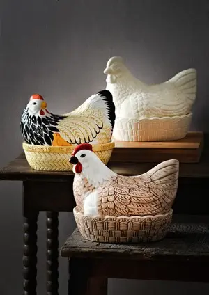 MASON CASH Home To Roost Mother Hen Egg Storage