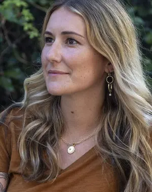 VI BELLA Luna Necklace