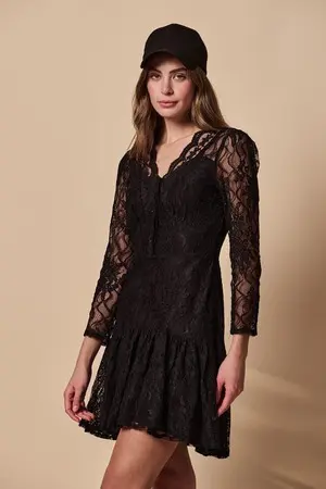 THE SHIRT Lace V-neck Dress