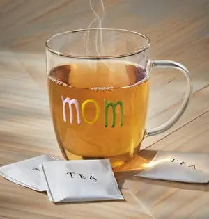 TAG Everyday Mom Borosilicate Glass Mug Multi 20 Oz 5.31x3.66x4.33