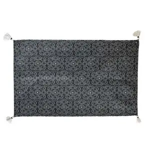 FORESIDE HOME AND GARDEN 2'x3' Boho Abstract Floral Geometric Tassel Rug - Black