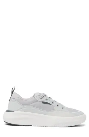 Reef Fanning Sneaker