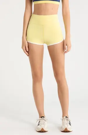 Year Of Ours Sporty High Waist Performance Shorts - Popcorn