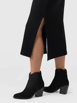 SAINT + SOFIA Andie V-neck Dress